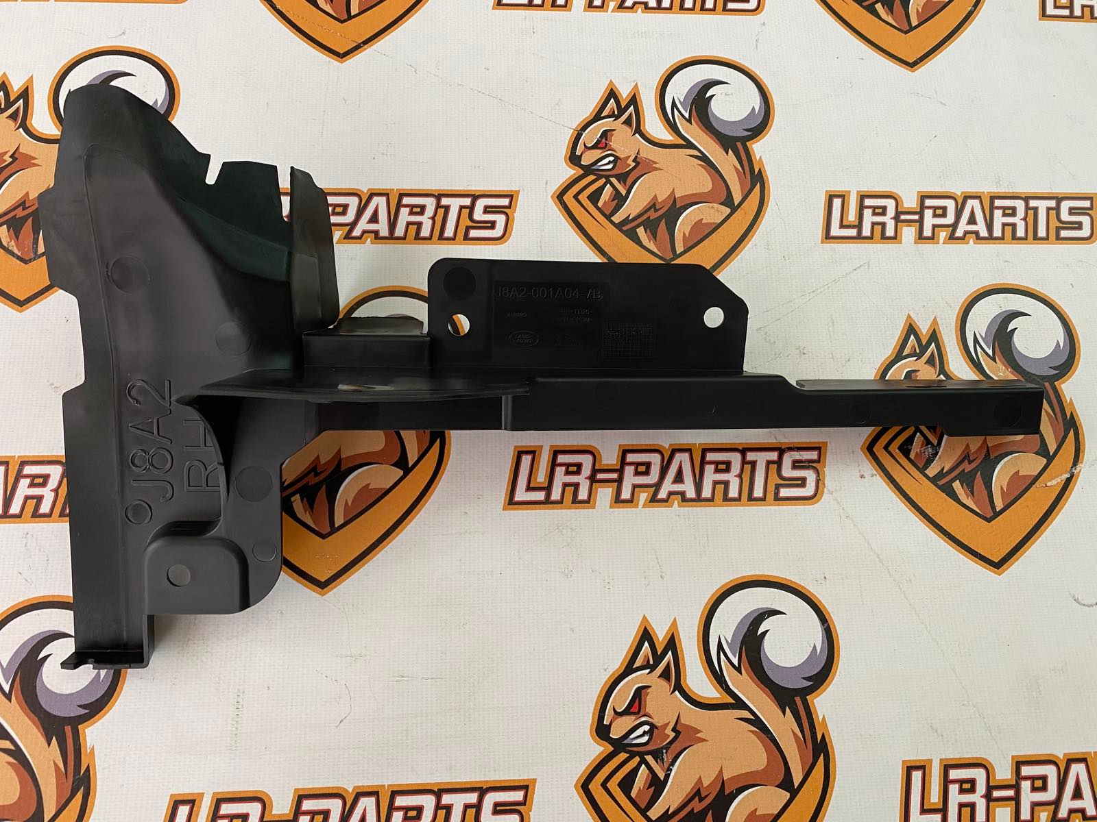 LR092686 Radiator air deflector right Range Rover Velar L560