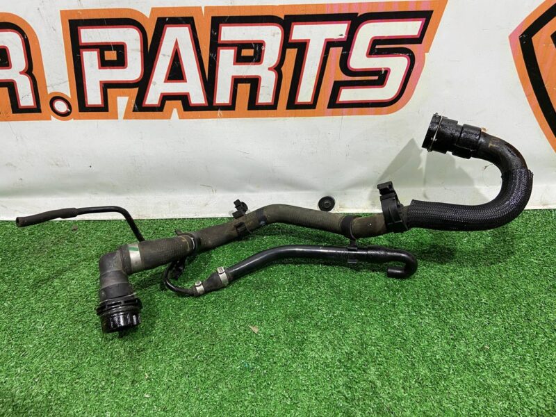 LR000943 2.2TD pipe from the EGR cooler to the intake of the Range ...