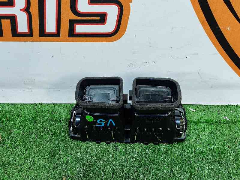 LR087337 Ventilation hole RANGE ROVER SPORT L494 13- Used – Used LR.Parts 🛠