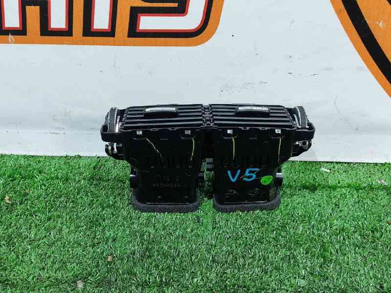 LR087337 Ventilation hole RANGE ROVER SPORT L494 13- Used – Used LR.Parts 🛠