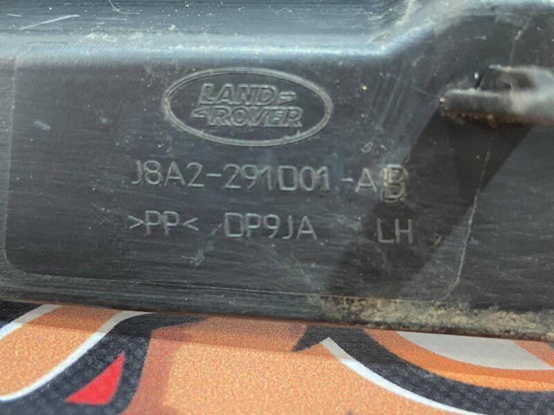 LR092698 Wheel arch fender molding rear left Range Rover Velar L560 ...