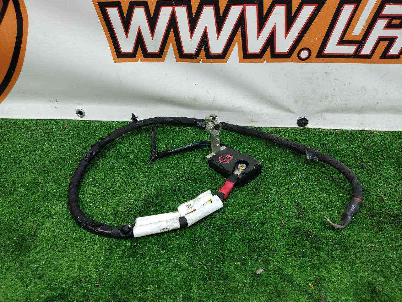 LR104877 Acamulator wire plus Range Rover Sport L494 (2014-2022) Used ...