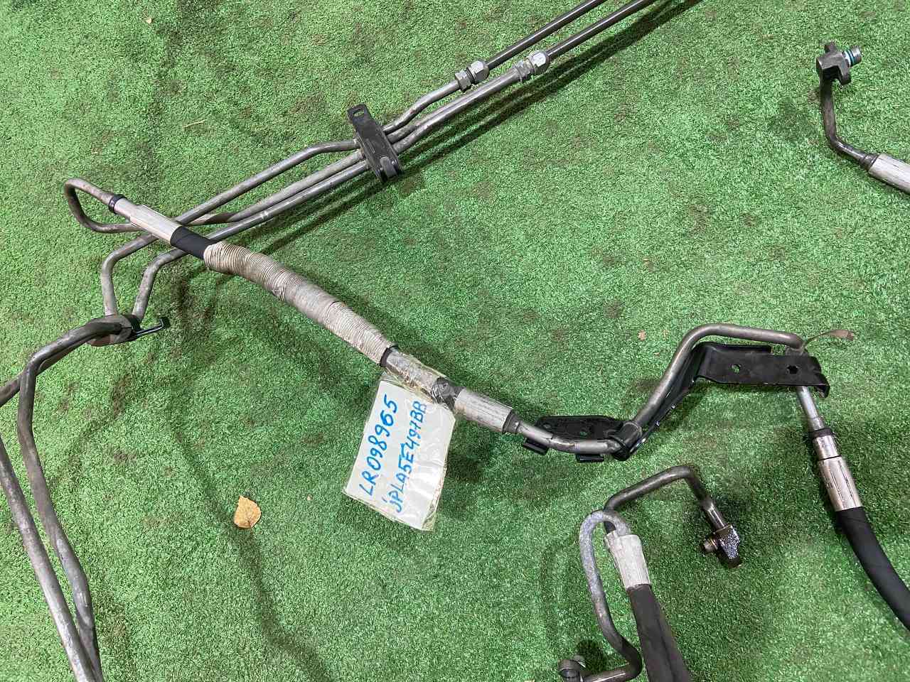 LR098964 Pipe line of active stabilization system Range Rover Sport ...