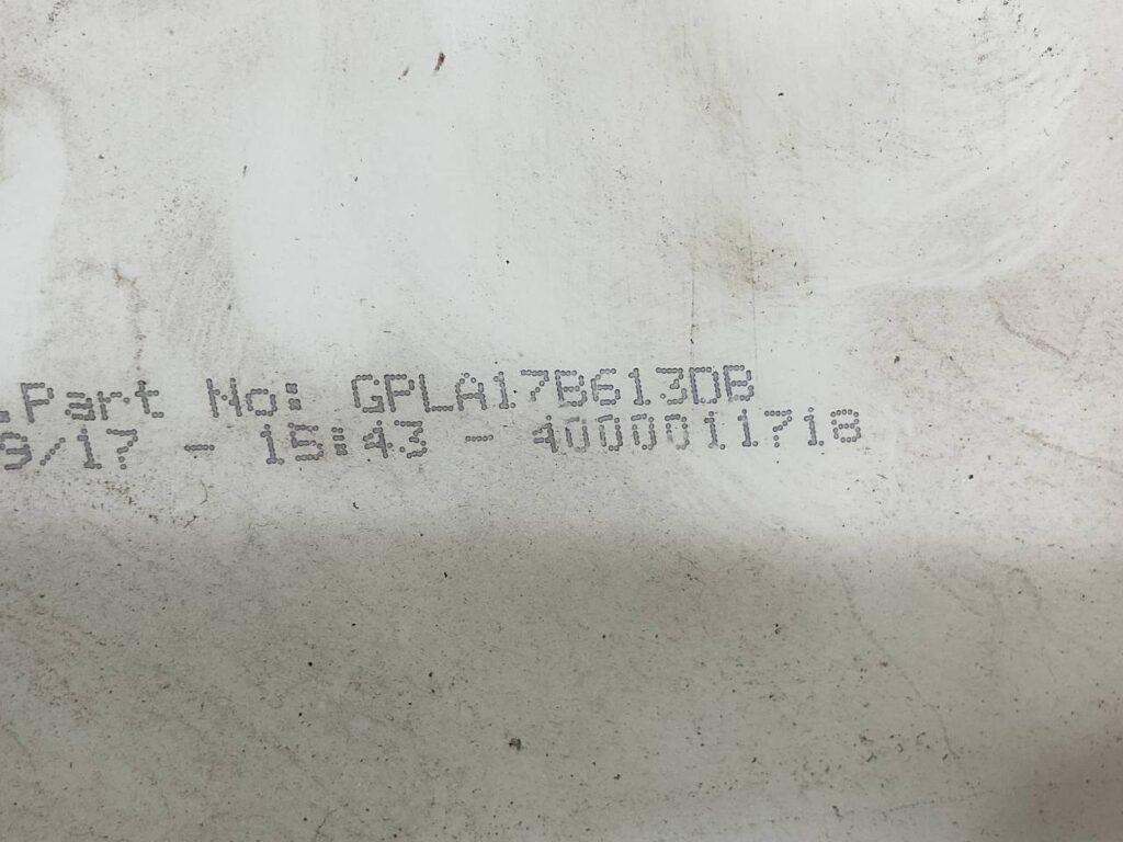 LR118191 Washer tank large Range Rover Sport L494 Used – Used LR.Parts 🛠