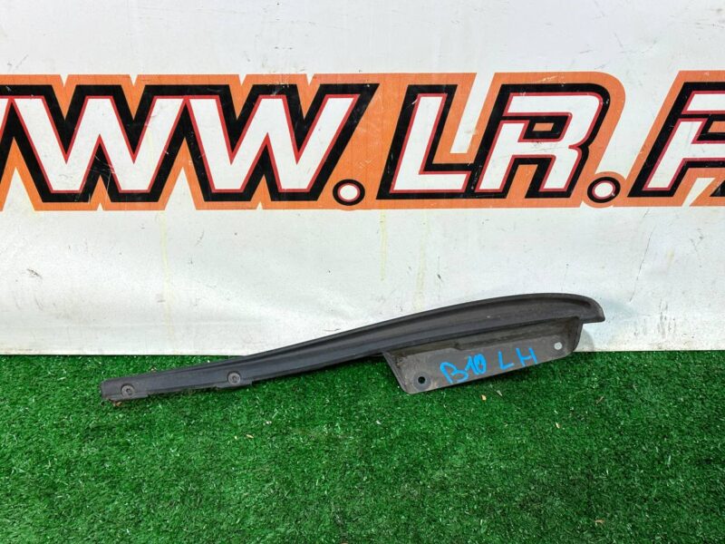 LR092698 Wheel arch fender molding rear left Range Rover Velar L560 ...