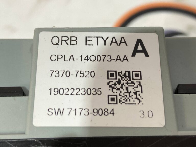 C2D23644 fuse box Jaguar F-Pace, I-Pace, XF Used – Used LR.Parts 🛠